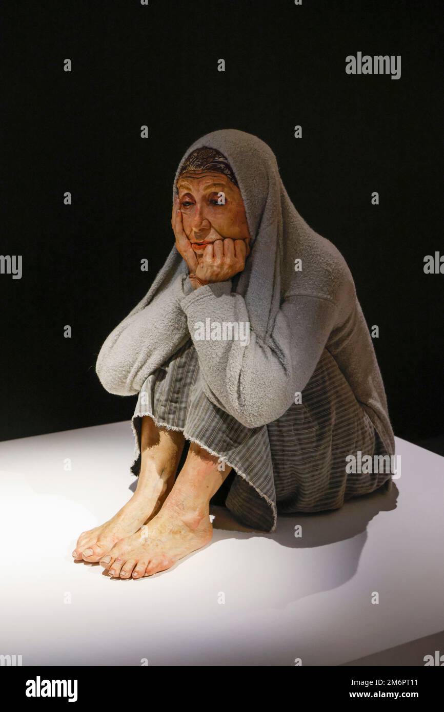 HYPERREALISM, THIS IS NOT A BODY EXHIBITION MAILLOL MUSEUM PARIS Stock ...