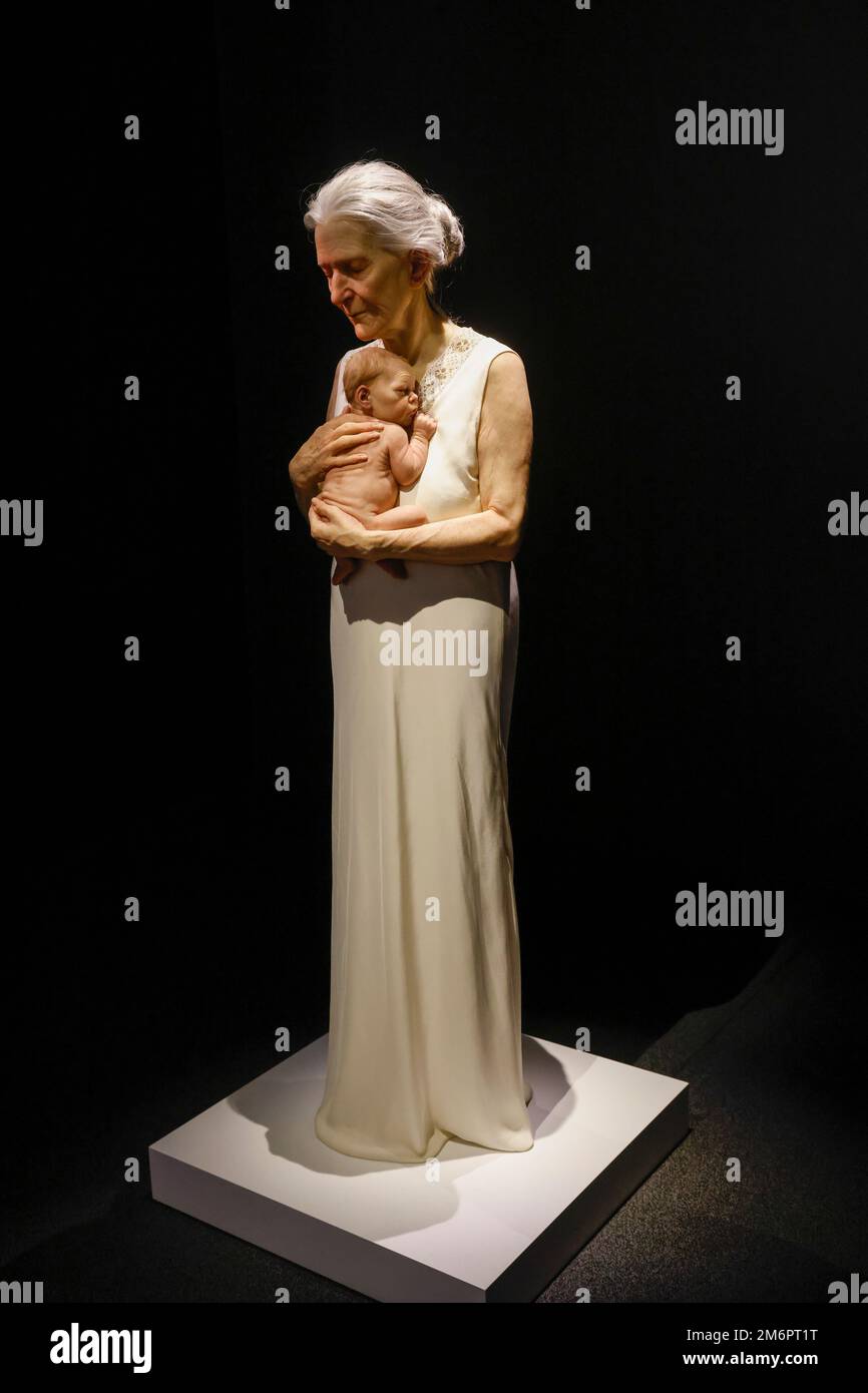 HYPERREALISM, THIS IS NOT A BODY EXHIBITION MAILLOL MUSEUM PARIS Stock ...