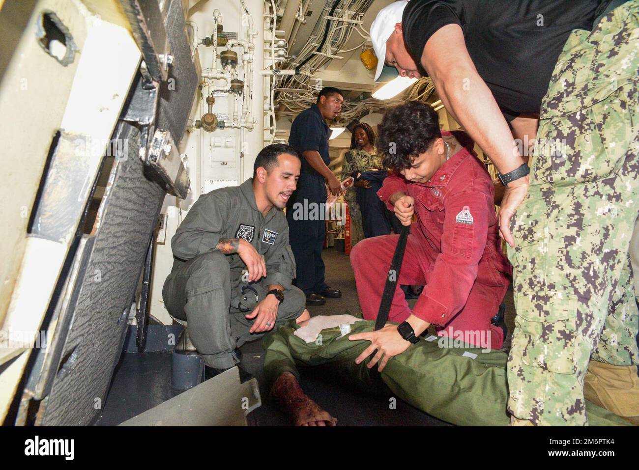 PACIFIC OCEAN (May 4, 2022) Hull Technician 3rd Class Jesus Aranda ...