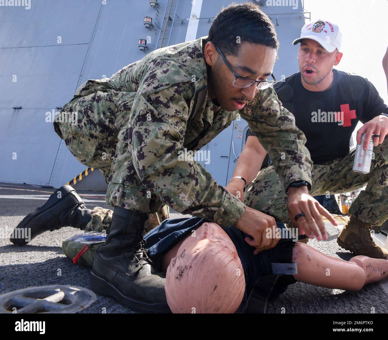 PACIFIC OCEAN (May 4, 2022) Cryptologic Technical Technician 3rd Class ...