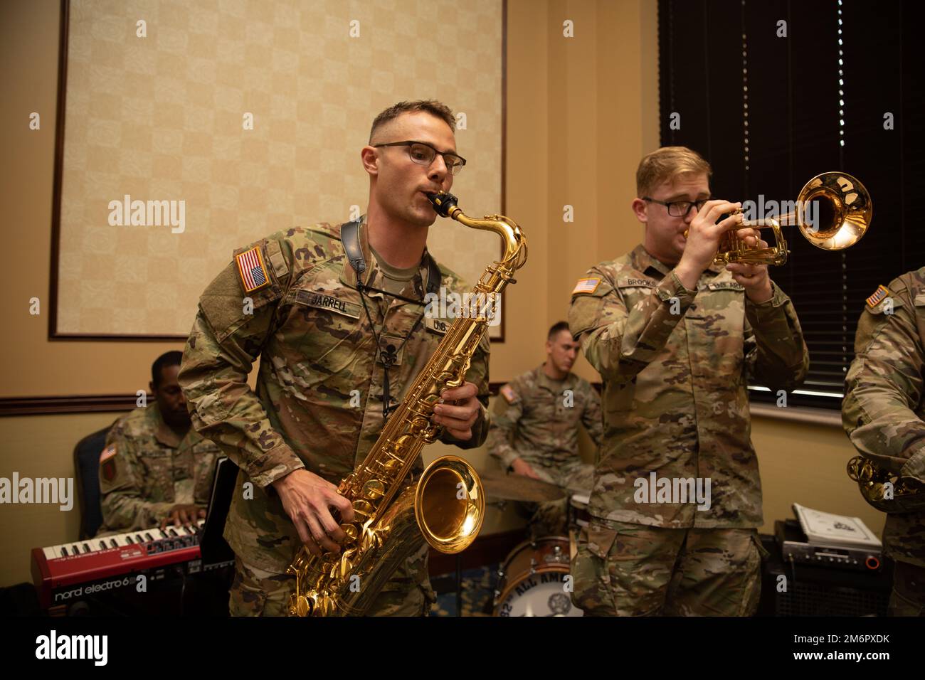 The 82nd Airborne Division Band Jazz Ensemble entertains U.S. Army ...
