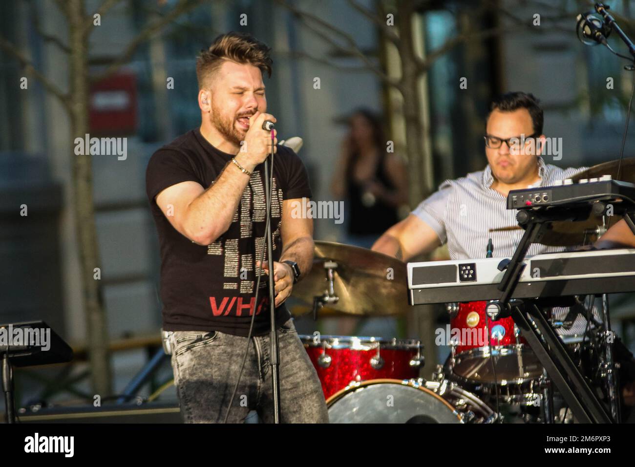 Arizona films a concert in Brooklyn Stock Photo - Alamy