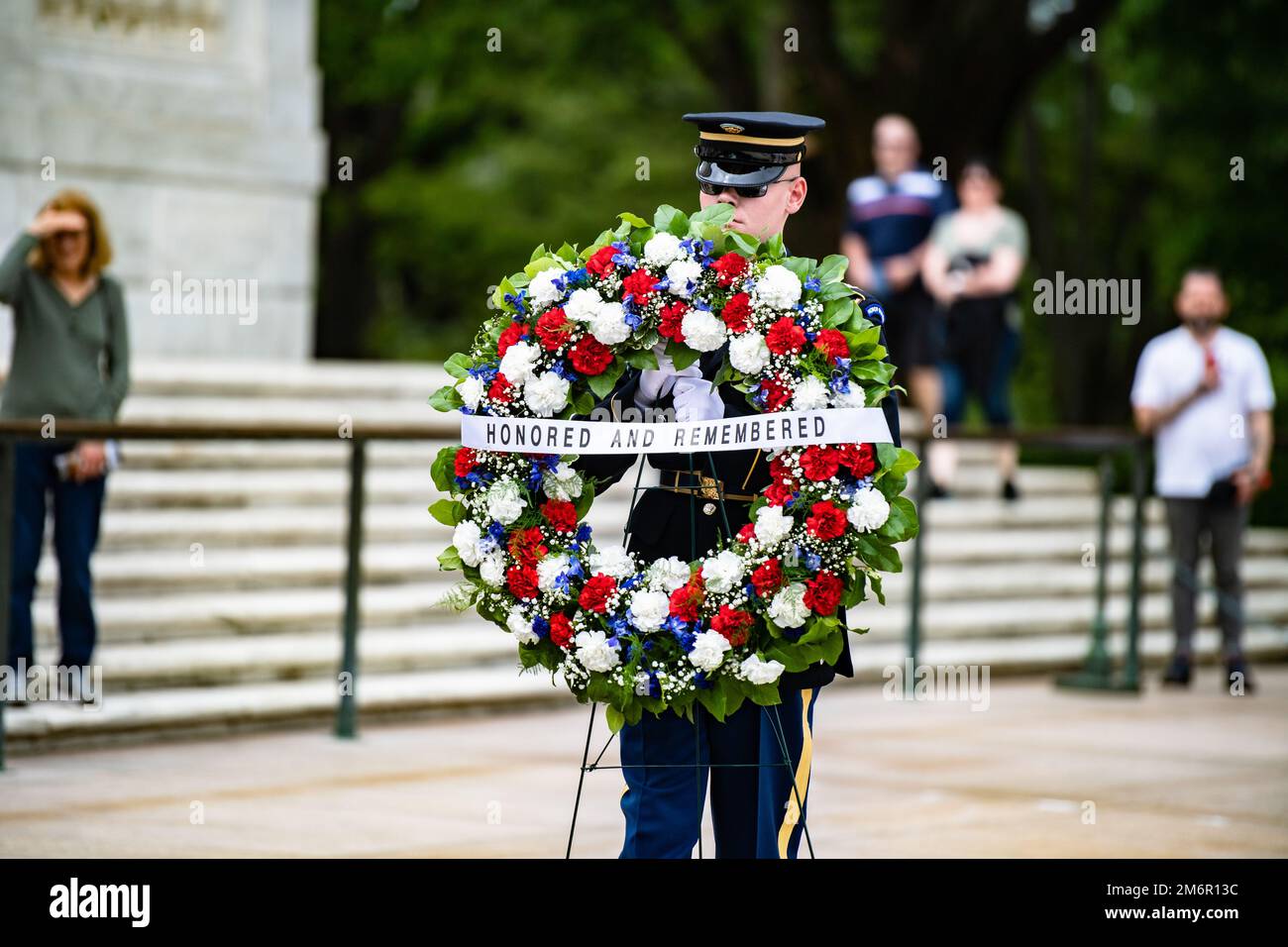 Tomb guards from the 3d U.S. Infantry Regiment supports a Public-Wreath ...