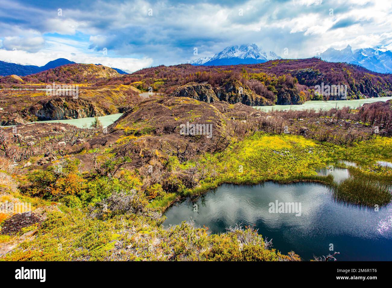 Gray river hi-res stock photography and images - Alamy
