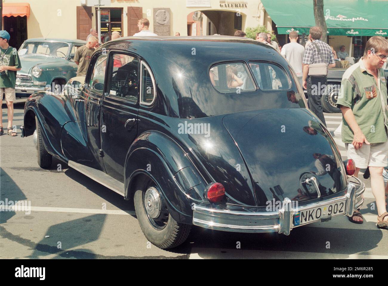 Bmw 340 hi-res stock photography and images - Alamy