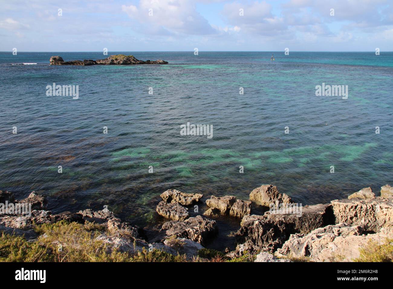 indian ocean at thomson bay rottnest island (australia Stock Photo - Alamy
