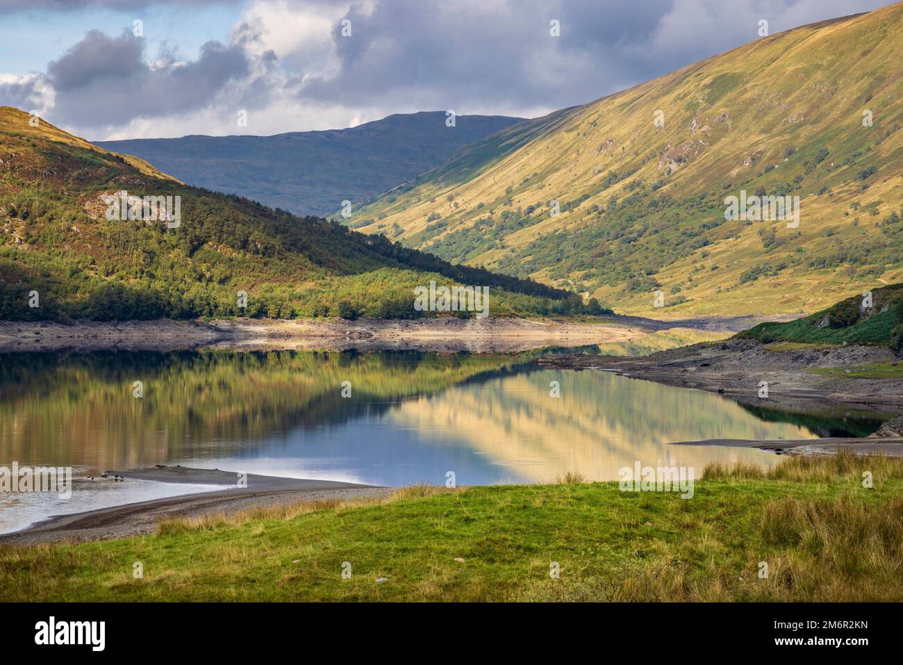 Low water at Glen Finglas Reservoir, Trossachs, Stirling, Scotland ...