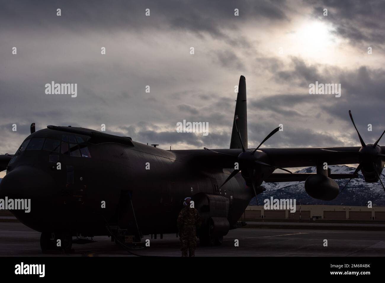 A Royal Air Force mechanic assigned to the No. 47 Squadron of the from ...