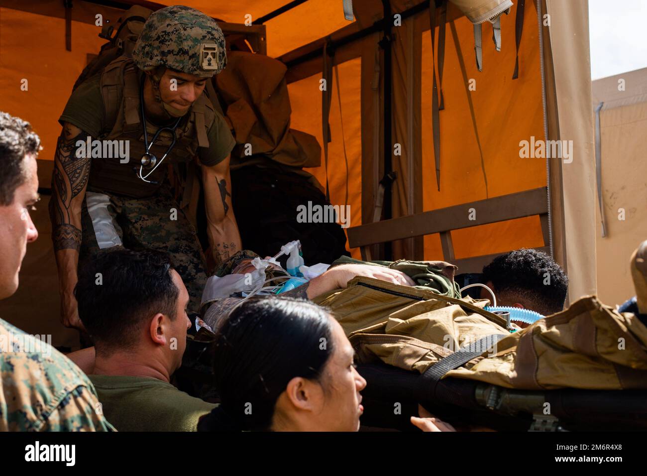 A U.S. Navy Sailor with Shock Trauma Platoon One, Bravo Surgical ...