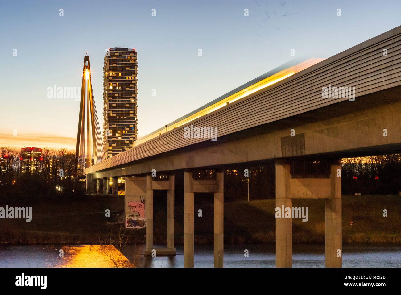 Wien, Vienna: train of subway line U2 on bridge Donaustadtbrücke above ...