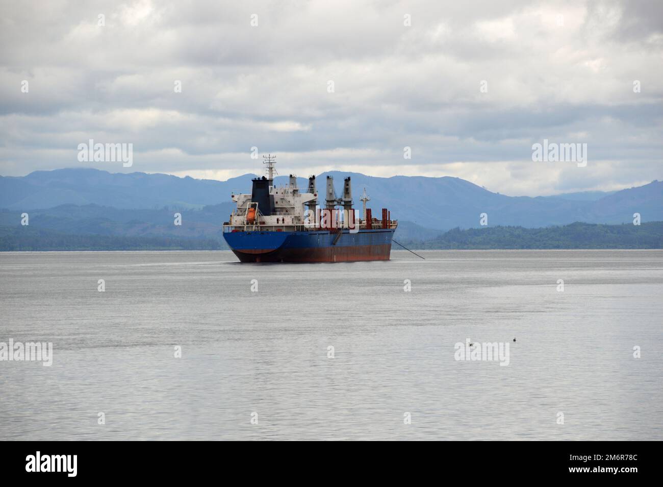 Ship on the Columbia River in Astoria, Oregon Stock Photo - Alamy