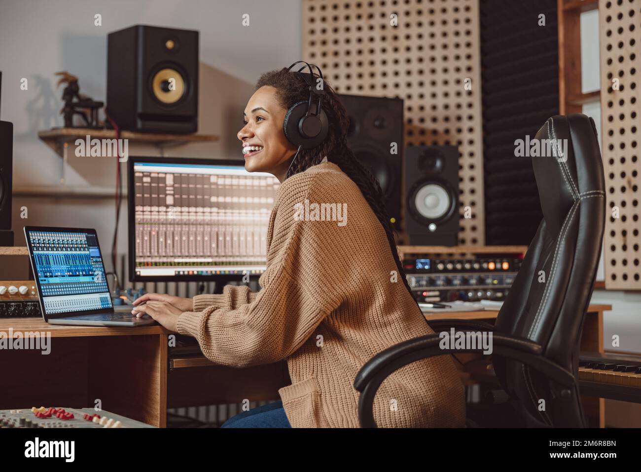Professional music hi-res stock photography and images - Alamy