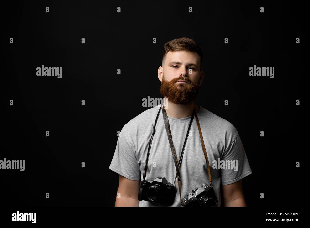 Vintage paparazzi cameras hi-res stock photography and images - Alamy