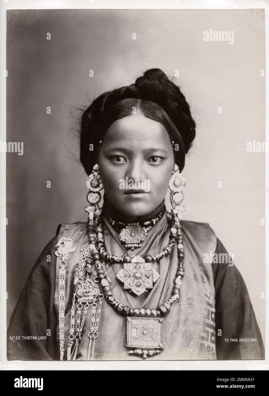 Early 1900s portrait woman hi-res stock photography and images - Alamy
