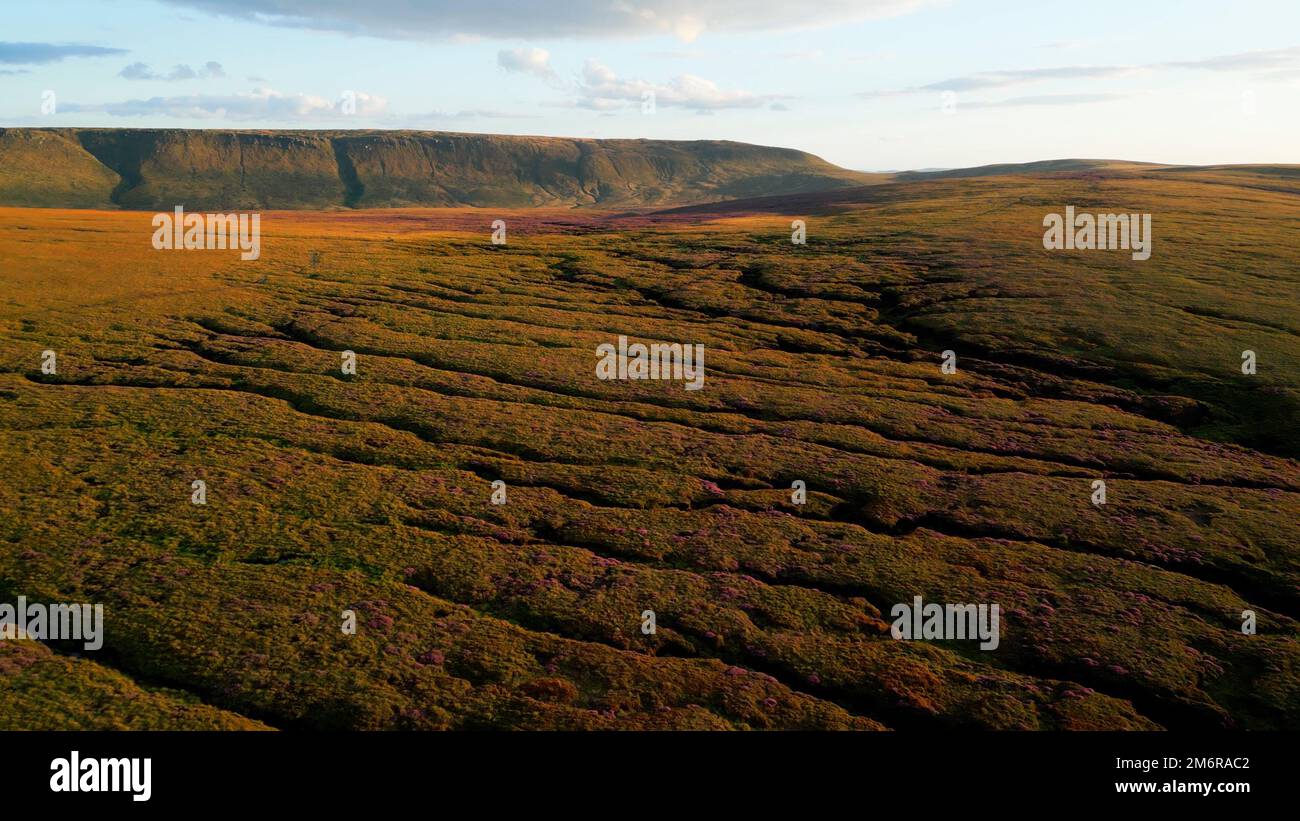 Amazing landscape at Snake Pass in the Peak District National Park ...