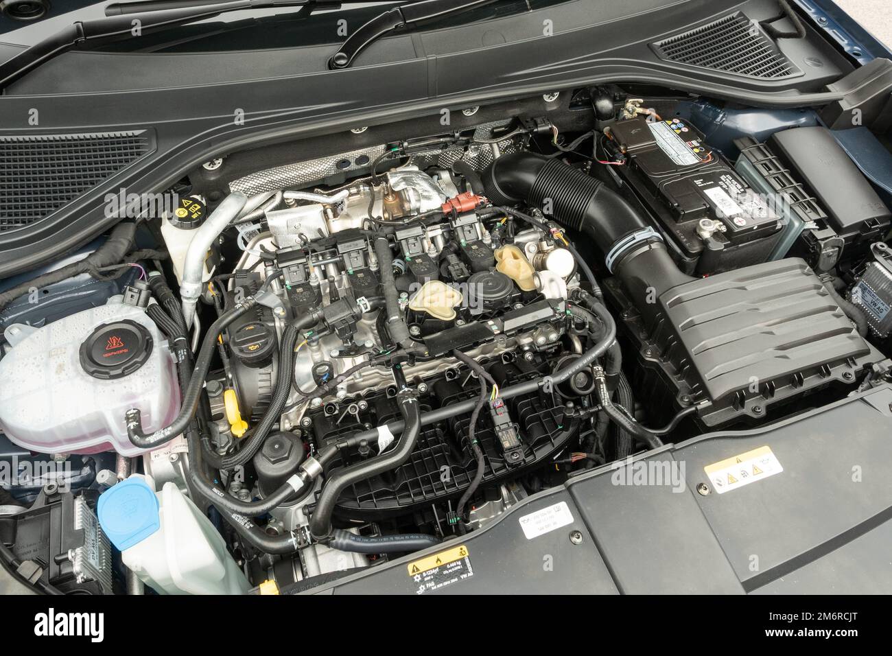 Hong Kong, China Nov 17 , 2022 : Volkswagen T-Roc R 2022 Engine Nov 17 ...
