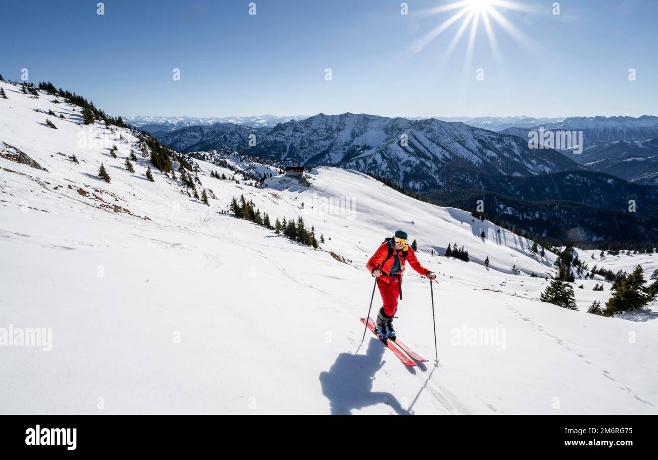 Ski tourers on ski tour on the Rotwand, behind mountain hut Rotwandhaus ...