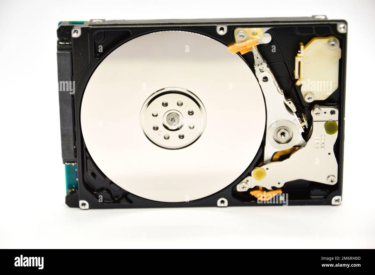 2.5-inch spinning disk type hard drive images are still commonly used ...