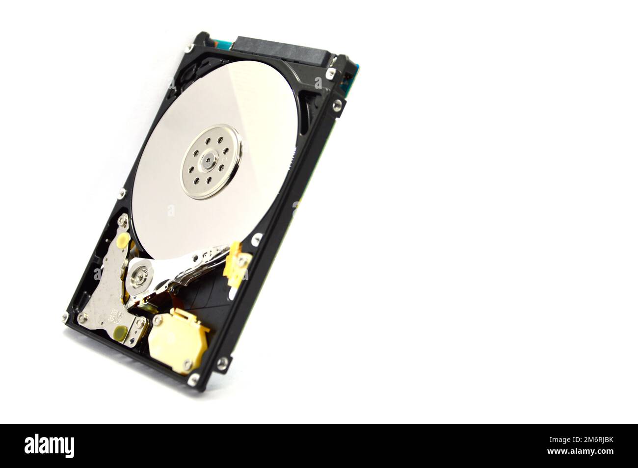 2.5-inch spinning disk type hard drive images are still commonly used ...