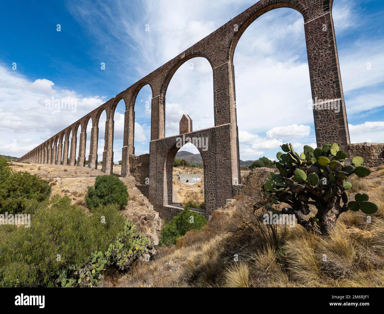 Aqueduct of padre tembleque hi-res stock photography and images - Alamy