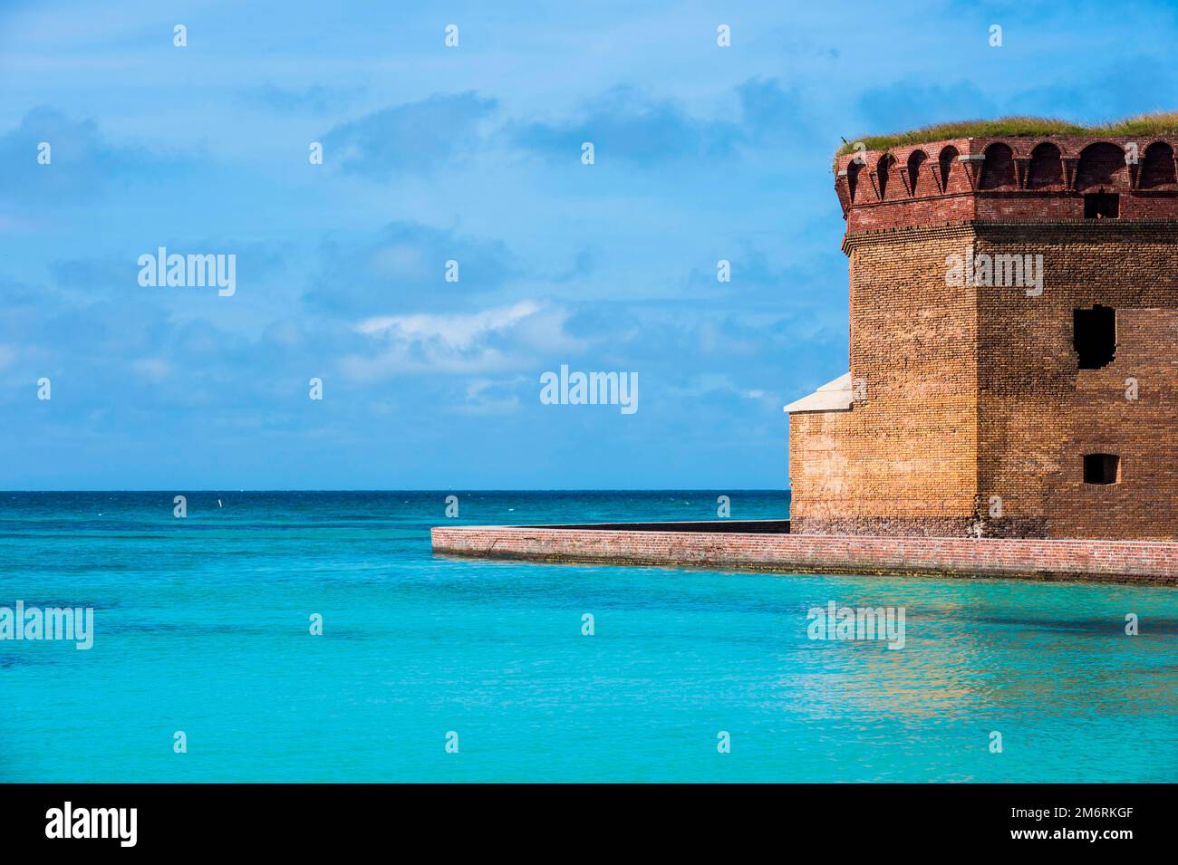 Turquoise waters around Fort Jefferson, Dry Tortugas National Park ...