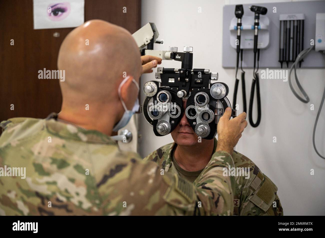 Army medical examination hi-res stock photography and images - Alamy