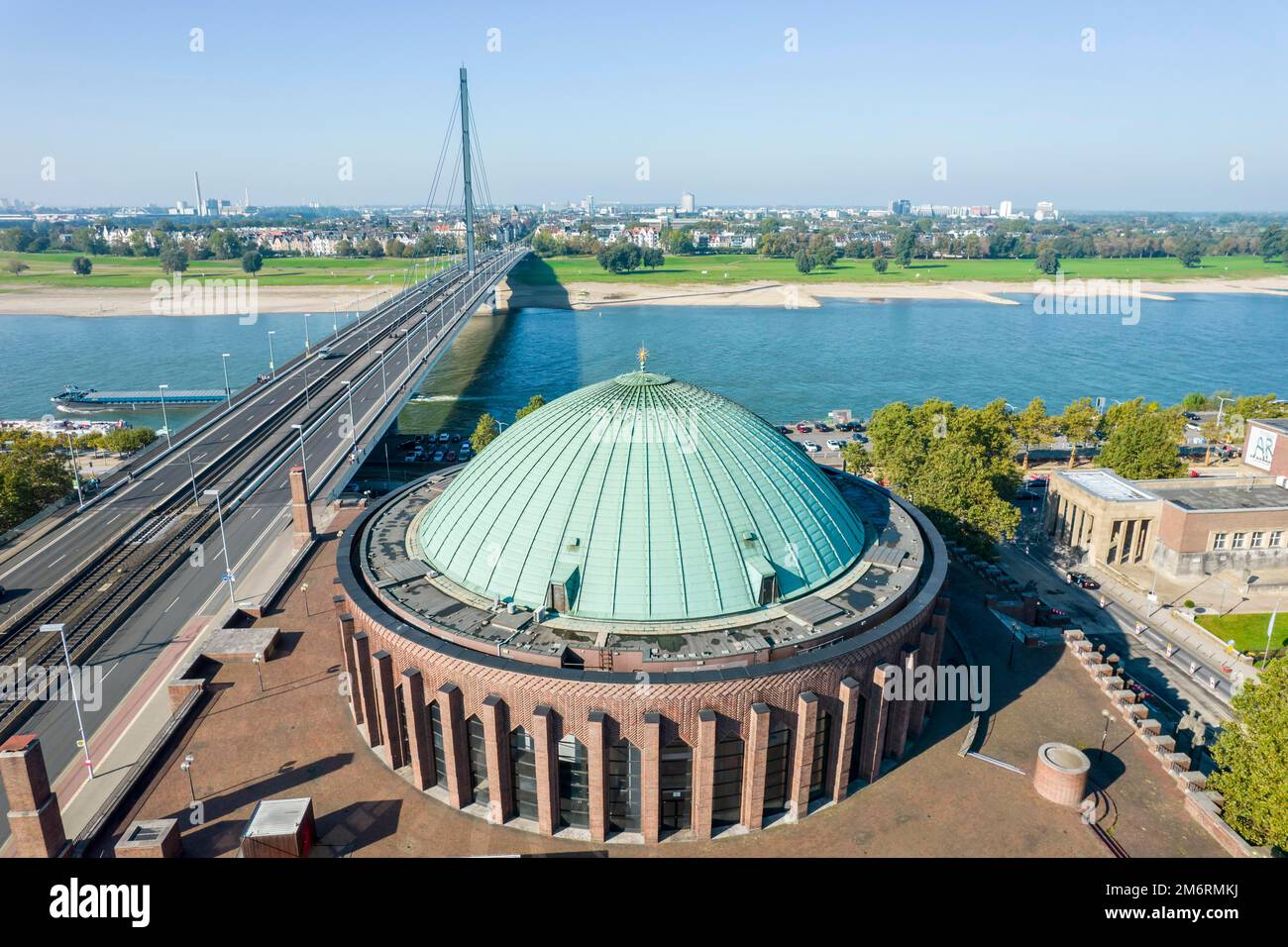 Tonhalle duesseldorf hi-res stock photography and images - Alamy