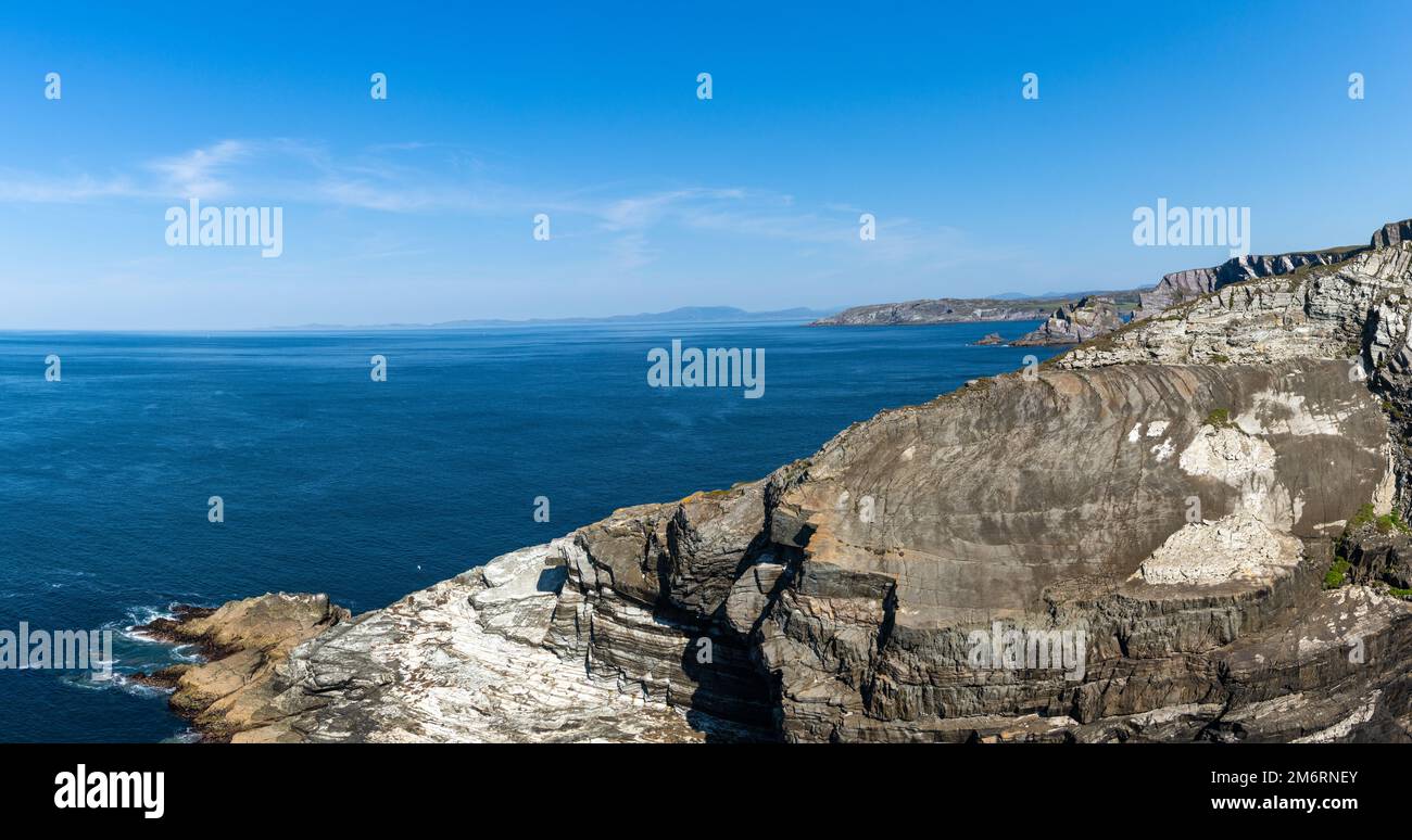 Landscape view of the cliffs and coast of the Mizen Peninsula in ...