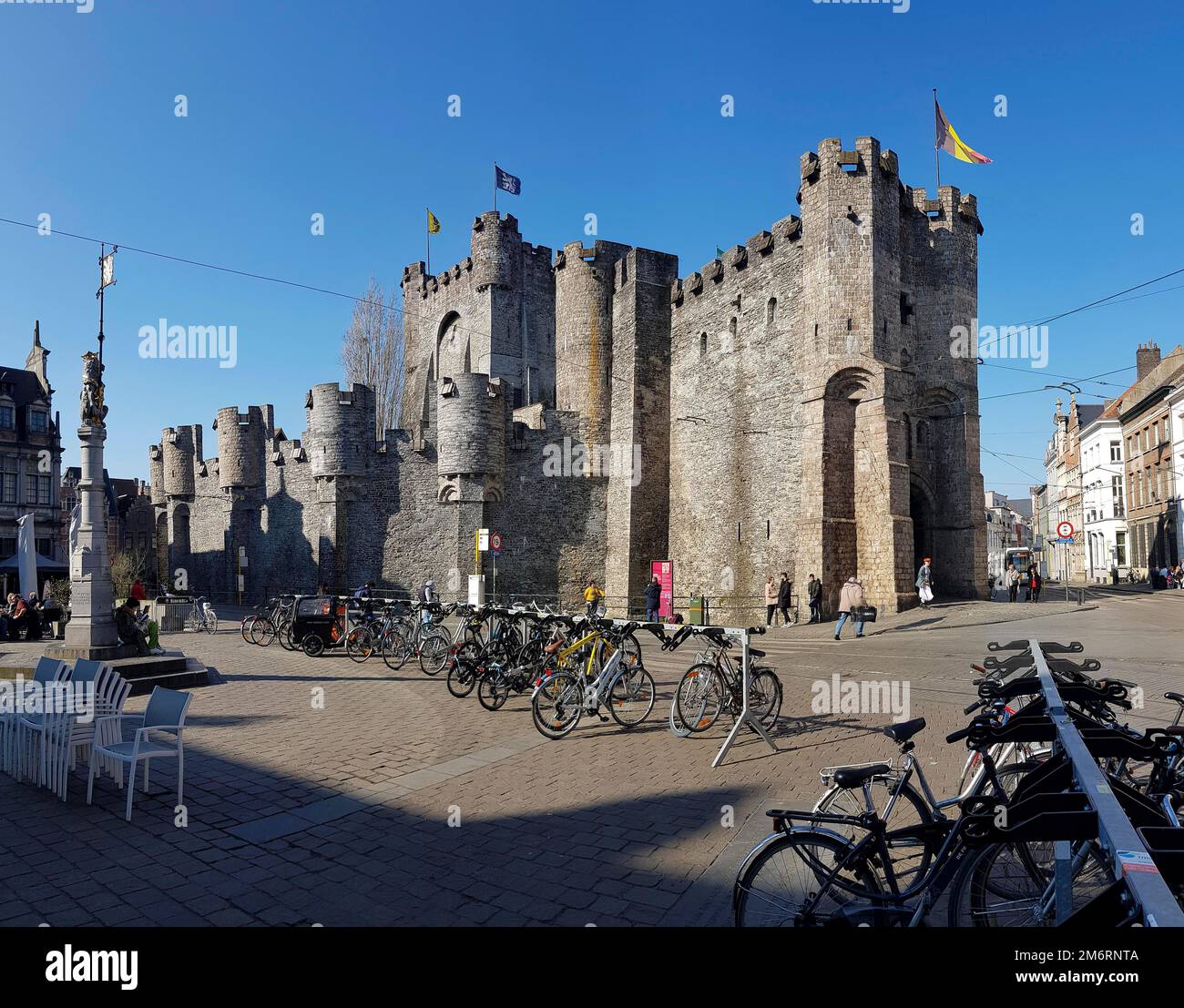 Water castle Gravensteen, sculpture Flemish lion column, Sint ...