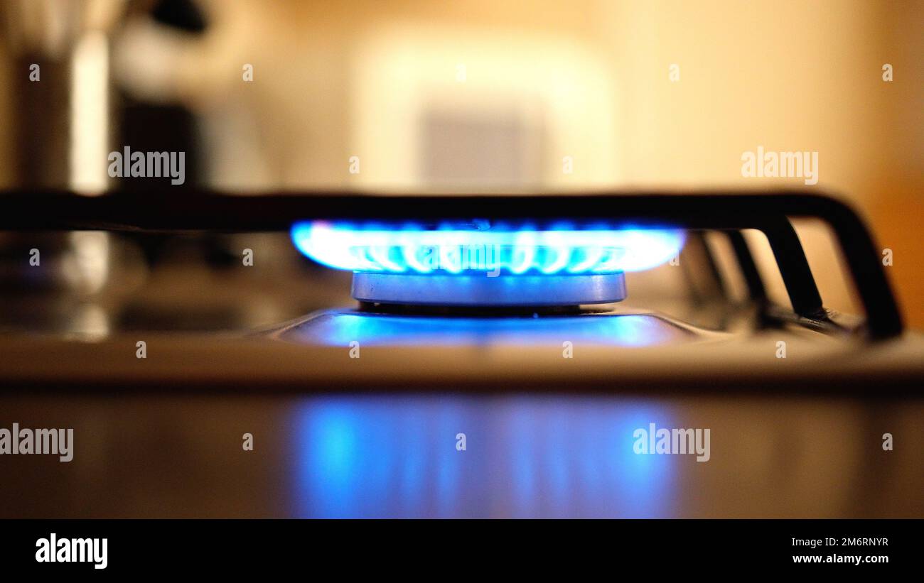 Hand burn hob hi-res stock photography and images - Alamy