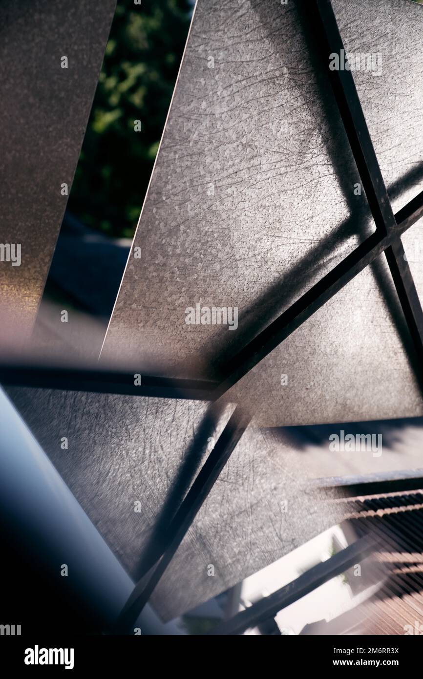 Optical illusion through a mirror, geometry Stock Photo - Alamy