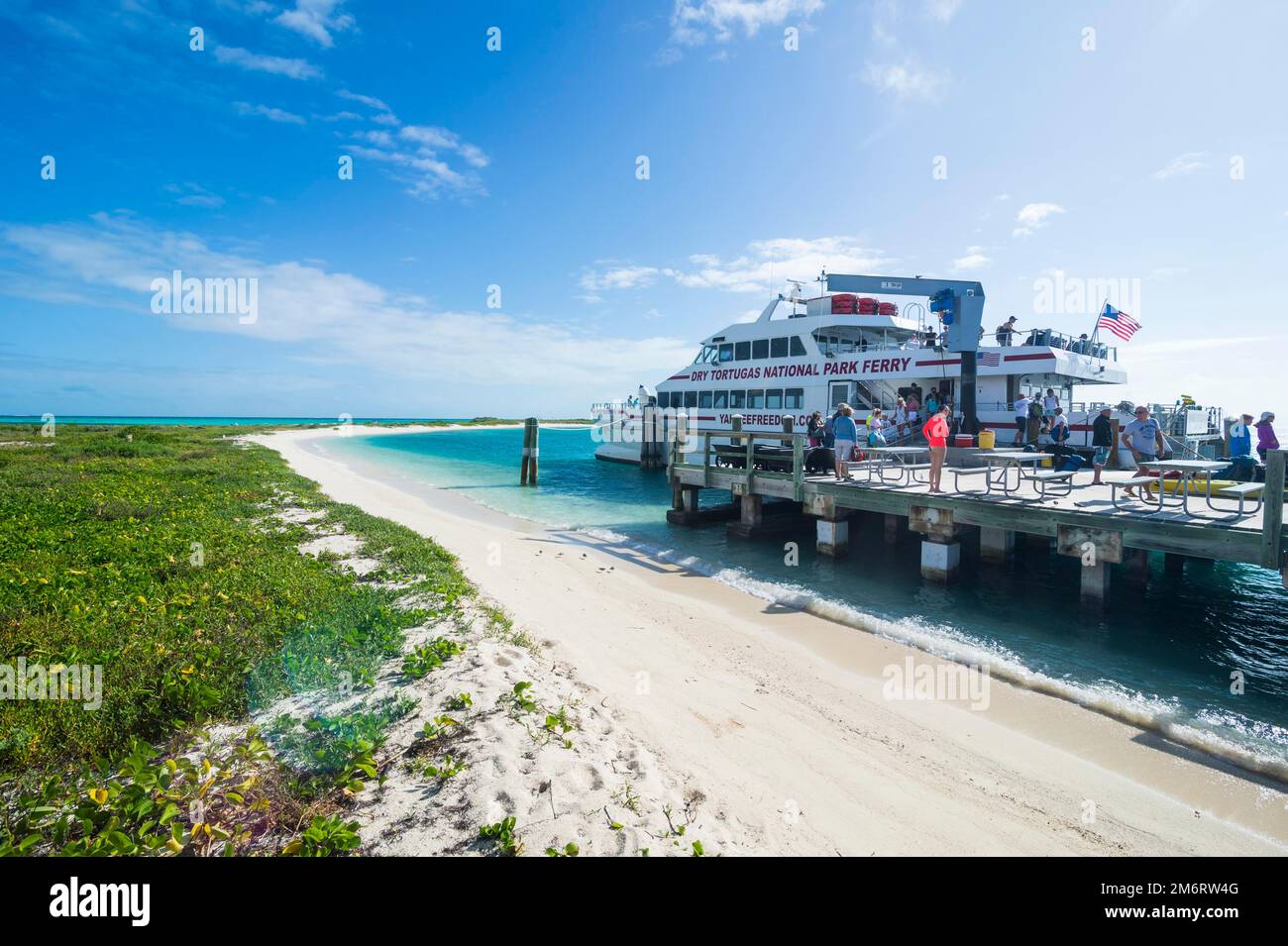 Tourist boat, Fort Jefferson, Dry Tortugas National Park, Florida Keys ...