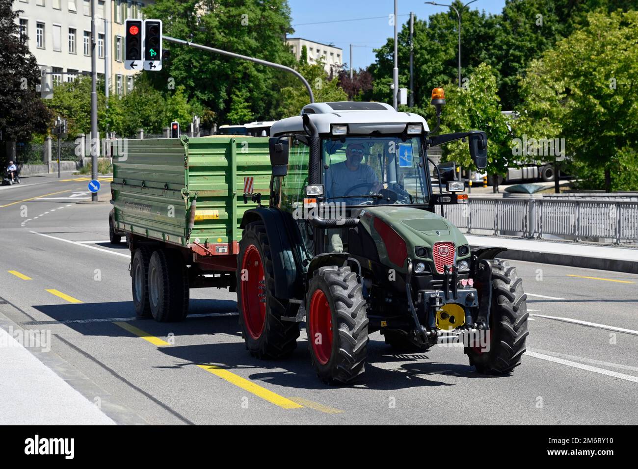 Tractor with trailer Stock Photo - Alamy