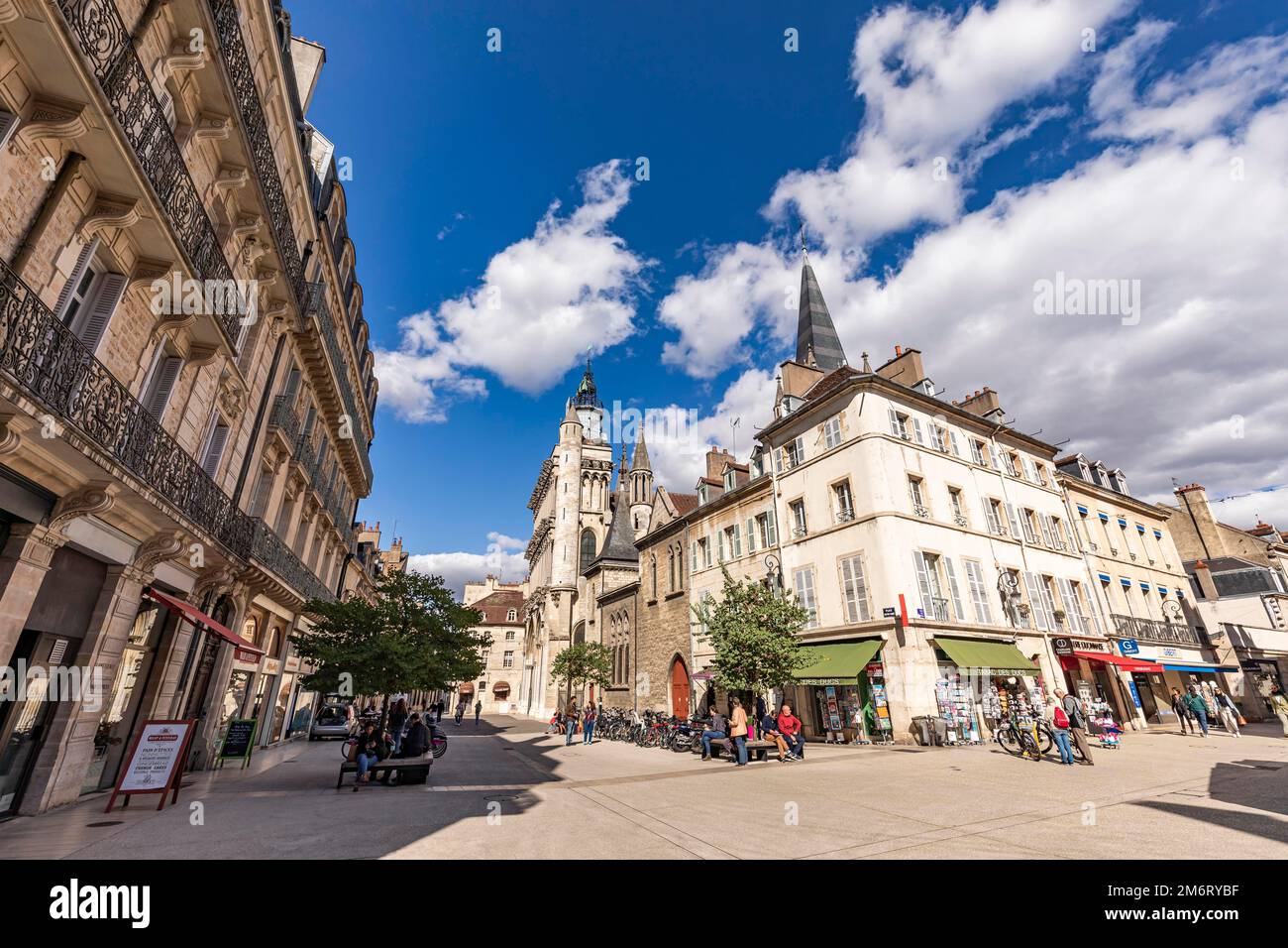 Shops and Notre Dame Cathedral at Place Notre Dame, Old Town, Dijon ...
