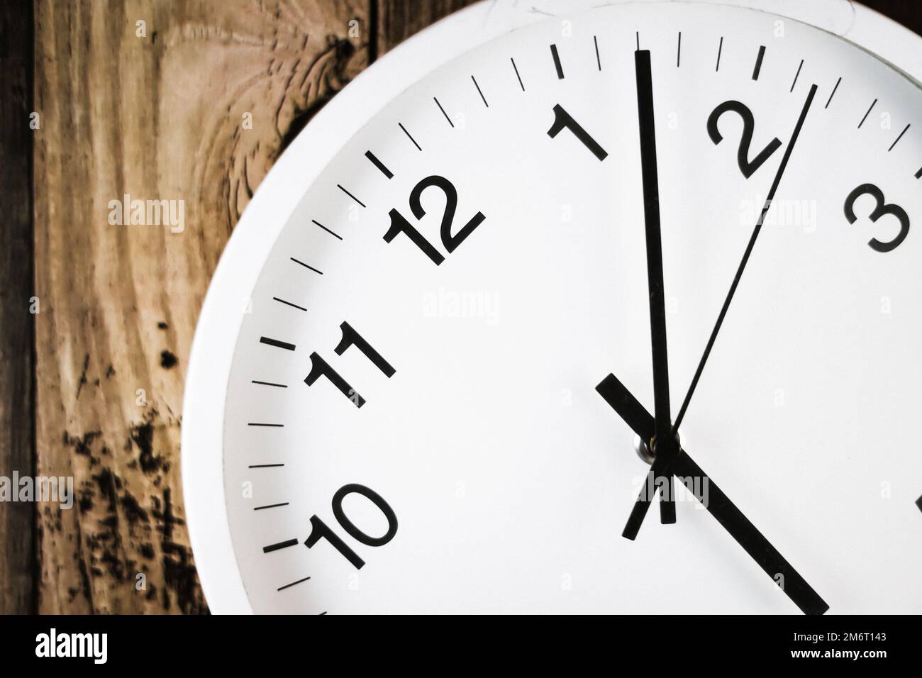 Image of simple wall clock Stock Photo - Alamy