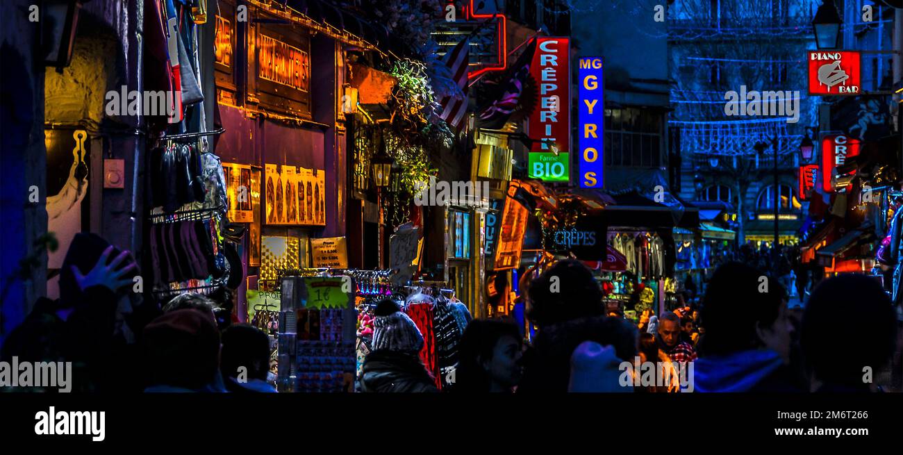 Paris commercial street at night hi-res stock photography and images ...