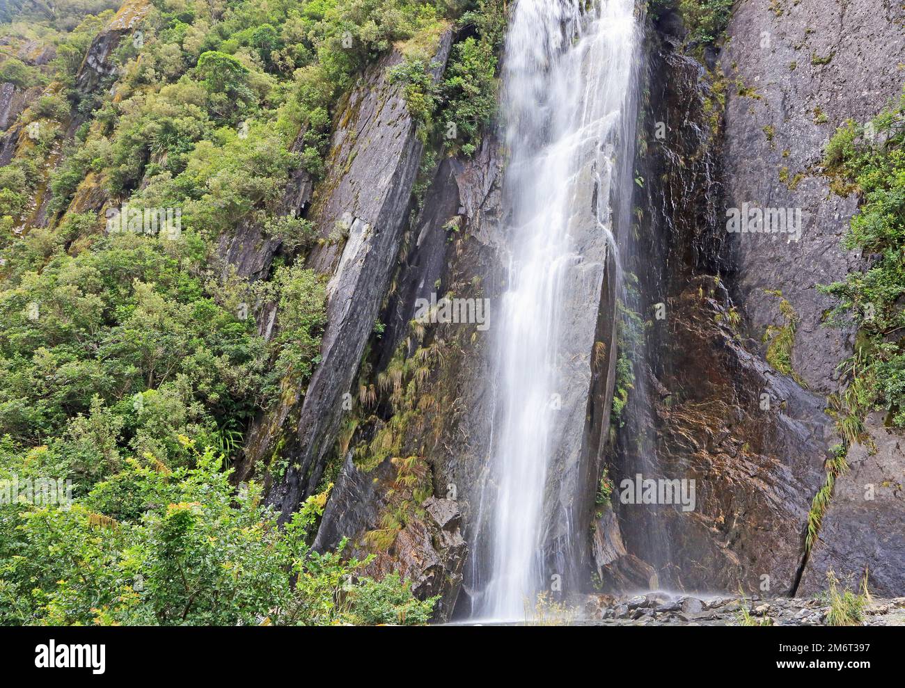 Must see new zealand waterfalls hi-res stock photography and images - Alamy