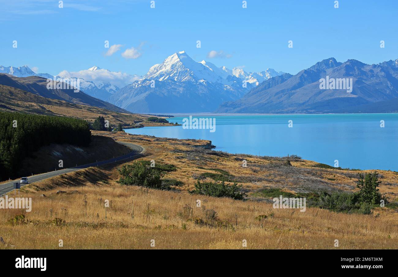 Mt cook road lake hi-res stock photography and images - Alamy