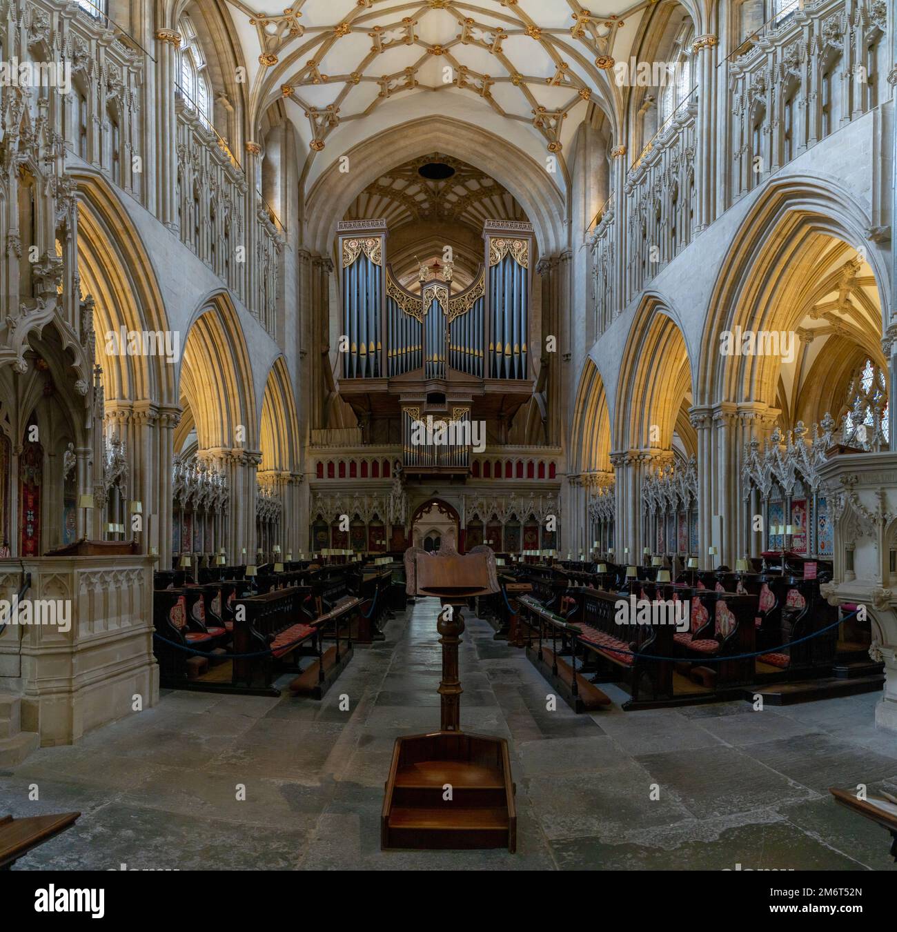 Wells cathedral quire hi-res stock photography and images - Alamy