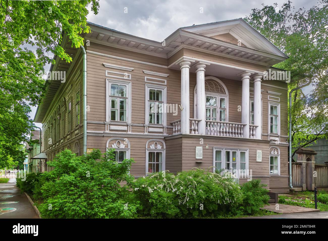 Old house in russia hi-res stock photography and images - Alamy