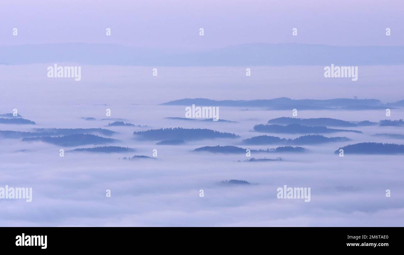 Inversion weather conditions over Lake Constance from the PfÃ¤nder ...