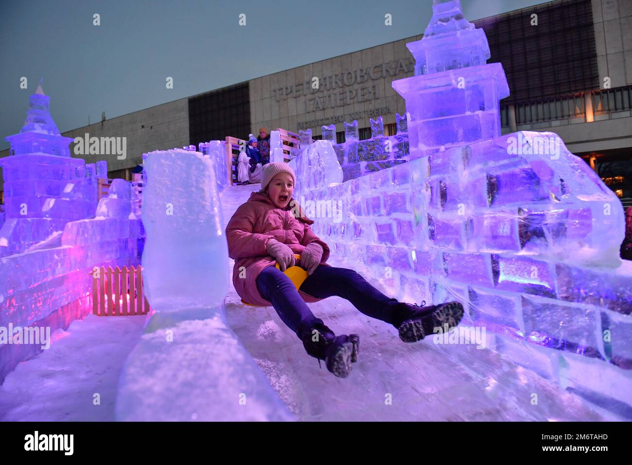 Ice slide hi-res stock photography and images - Alamy