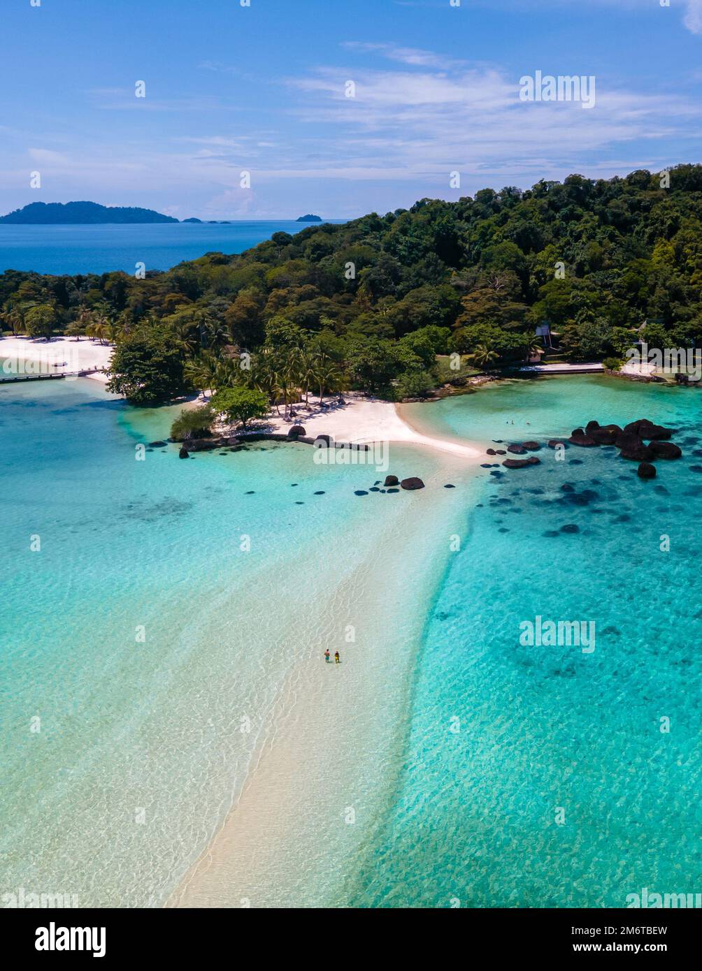 Man and women on a tropical beach in Thailand, Koh Kham Thailand Trat ...