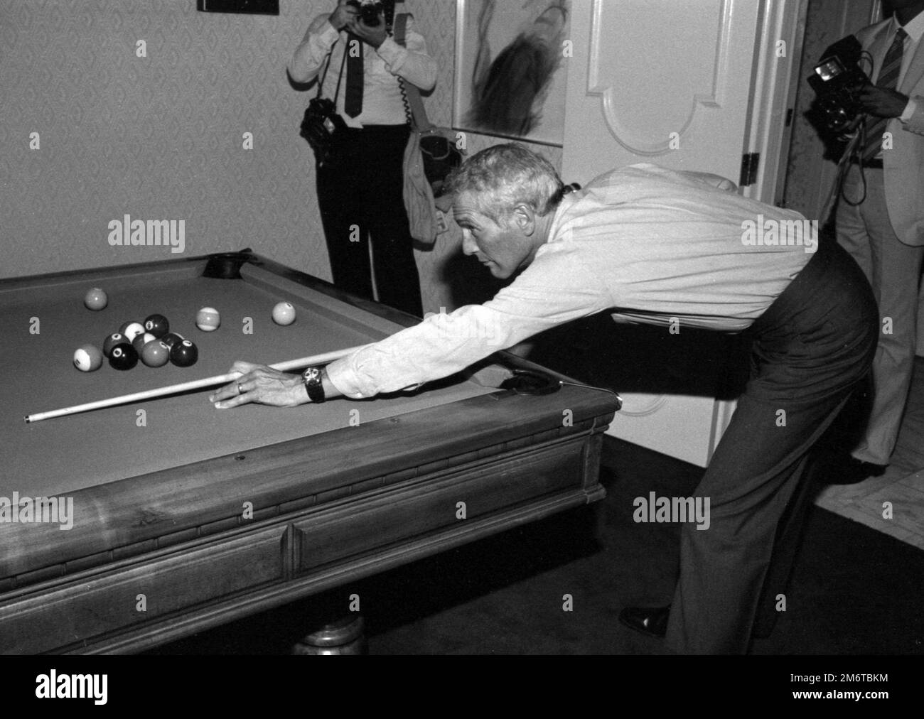 Paul Newman playing pool Circa 1980's Credit: Ralph Dominguez ...