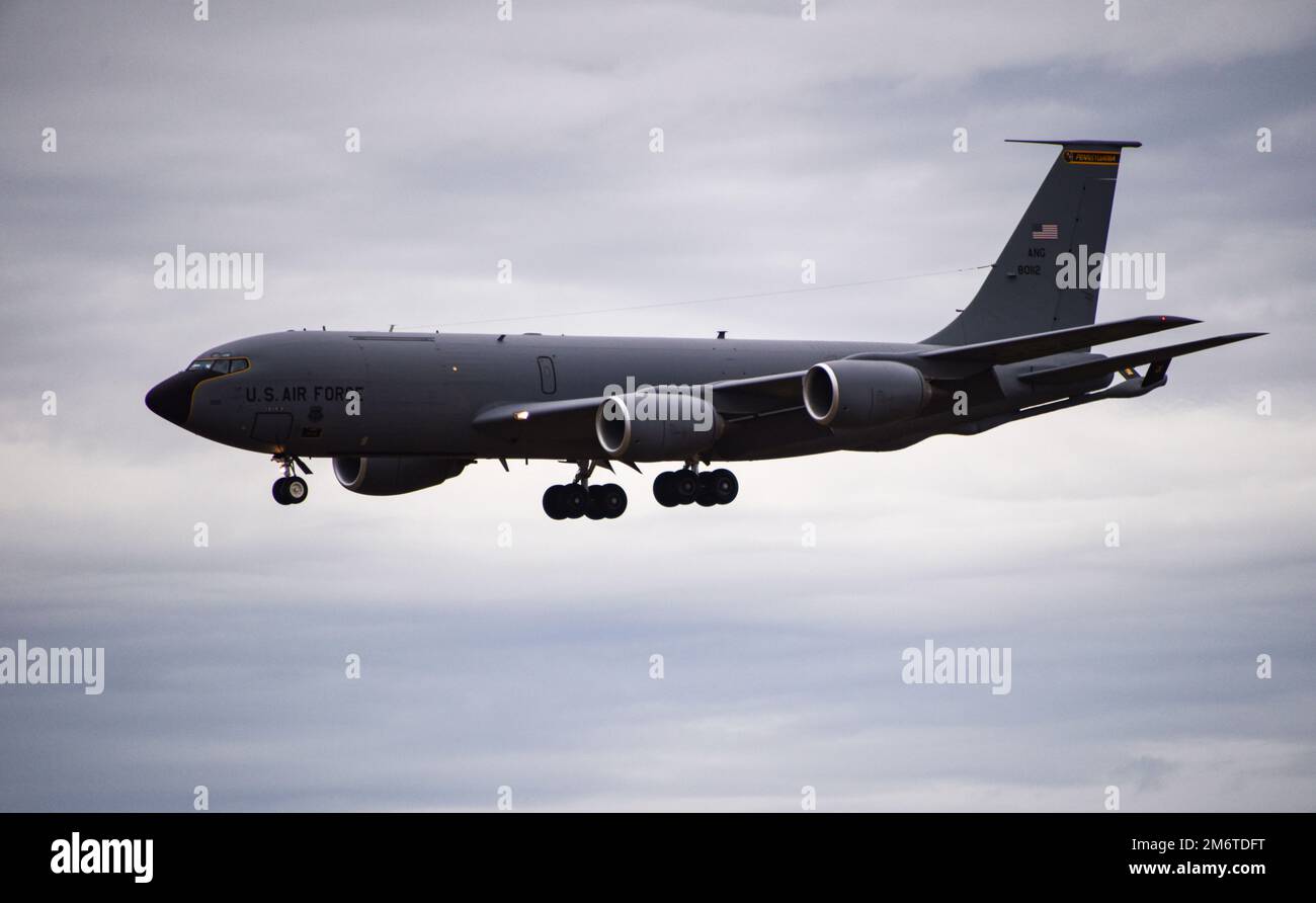 Nearly 100 Pennsylvania Air National Guardsmen with the 171st Air ...
