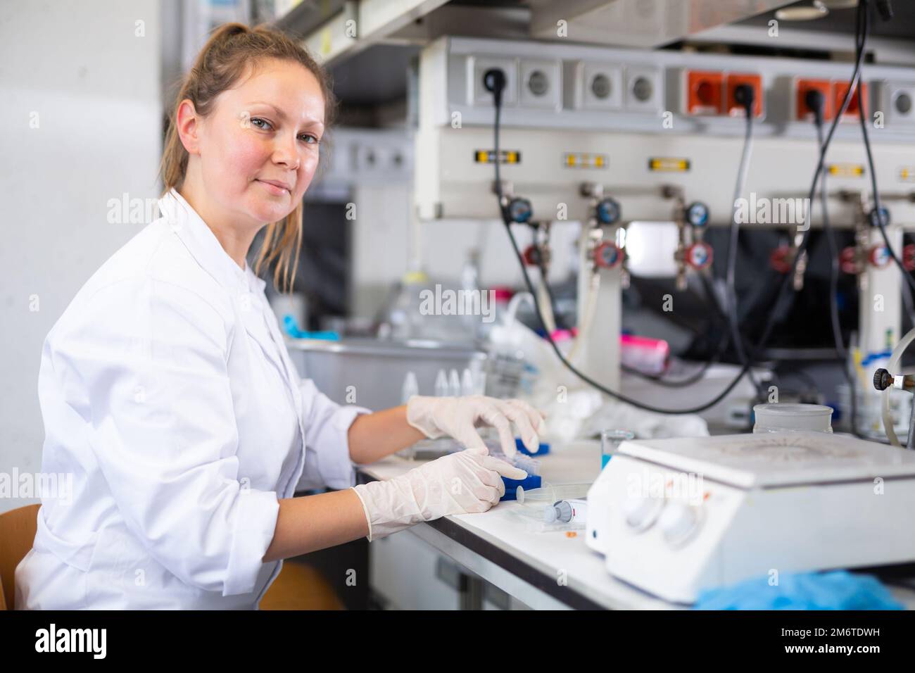 Female pharmaceutical technician work woman hi-res stock photography ...