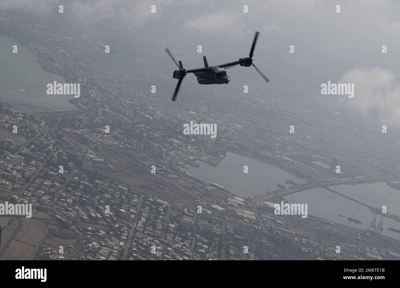 A U.S. Marine Corps MV-22 Osprey assigned to Marine Medium Tiltrotor ...