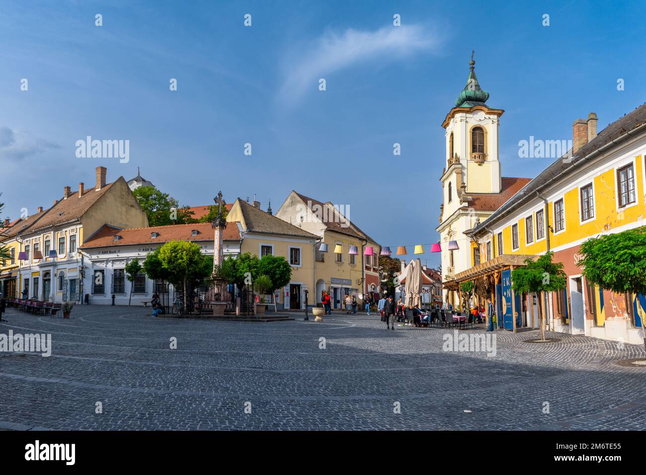 The main town square in the colorful historic Baroque town center of ...
