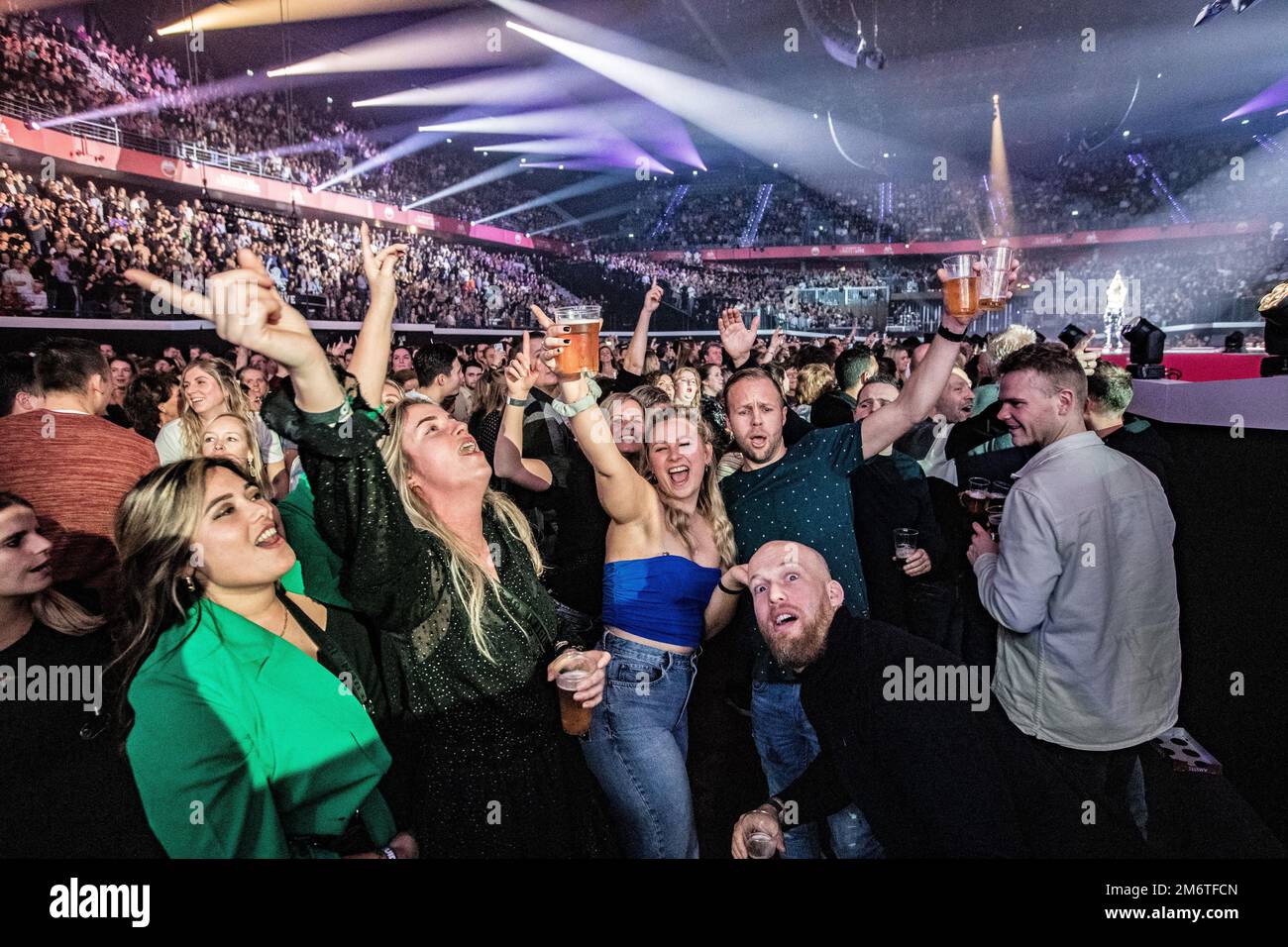 Nederlands publiek hi-res stock photography and images - Alamy