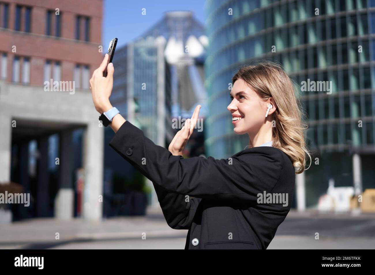 Wave of hand hi-res stock photography and images - Alamy